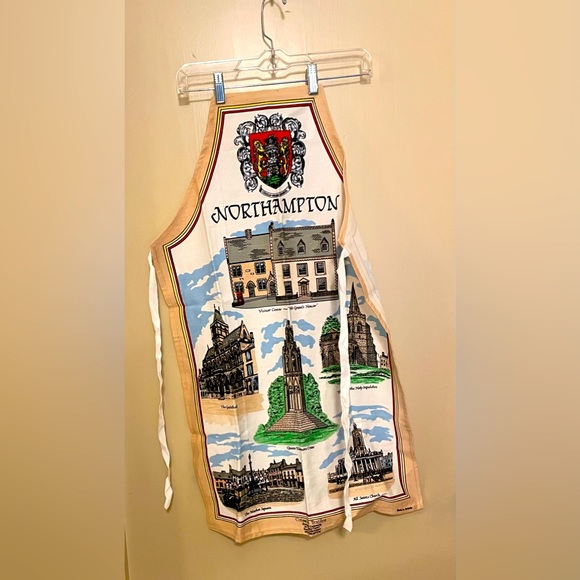 Cotswold Textiles | Kitchen | Northampton Souvenir Apron Linen | Poshmark